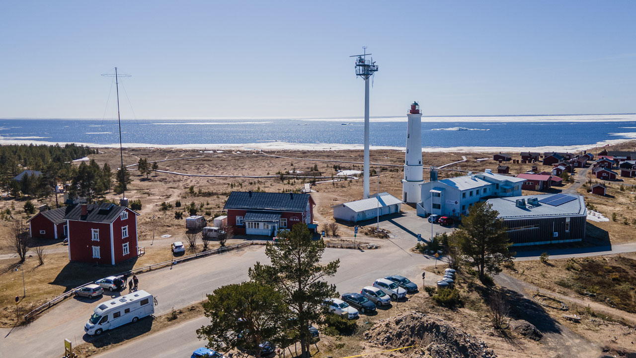 Baariyrittäjä vaihtoi Oulusta Hailuotoon - Vitriini